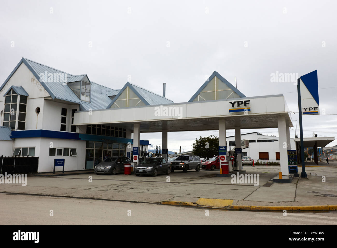 Ypf gas station hi-res stock photography and images - Alamy