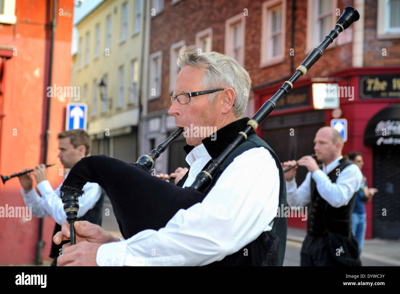 Traditional breton musicans hi-res stock photography and images - Alamy