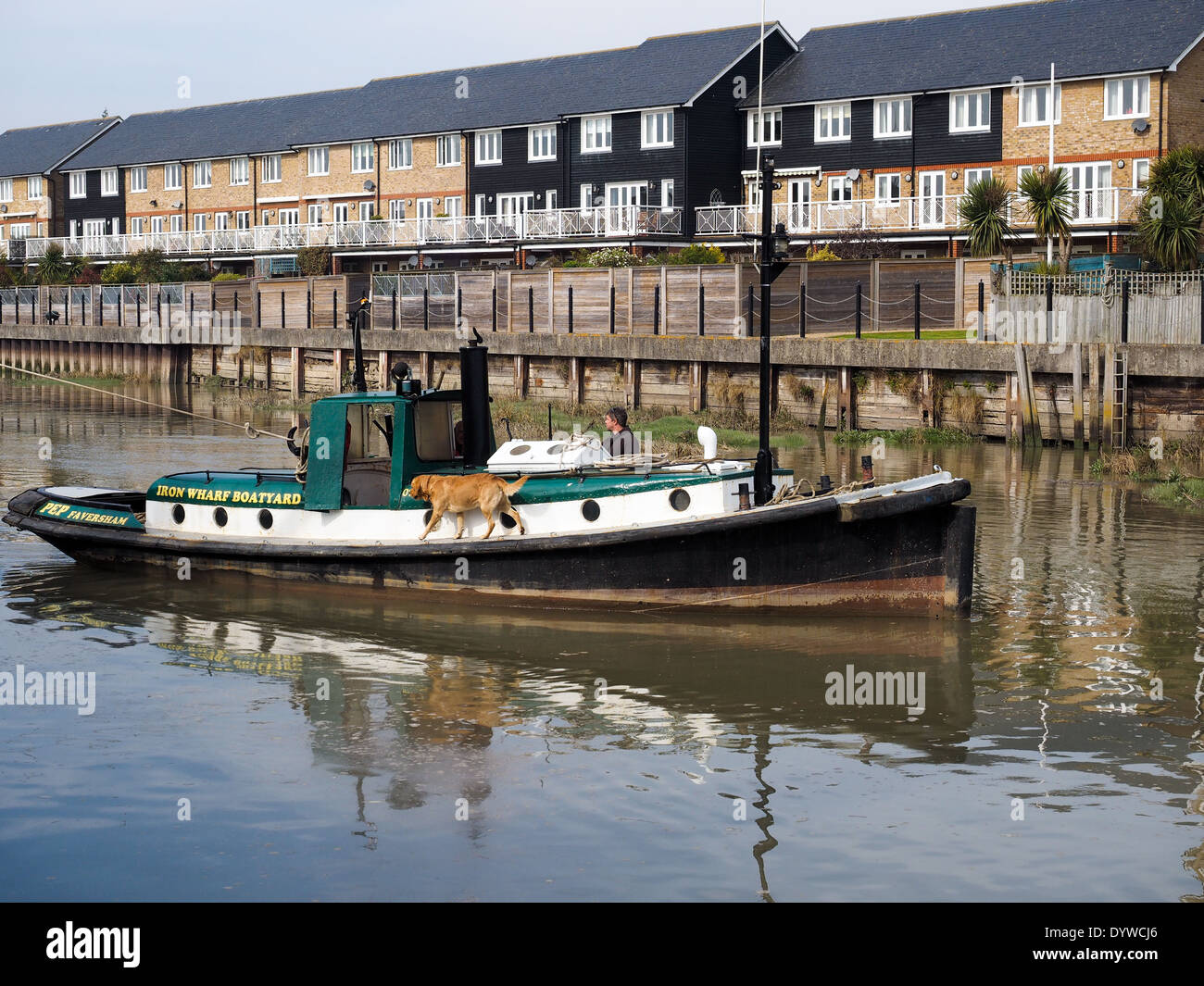 Tug preparing to tow the Cambria along the Swale River Stock Photo - Alamy