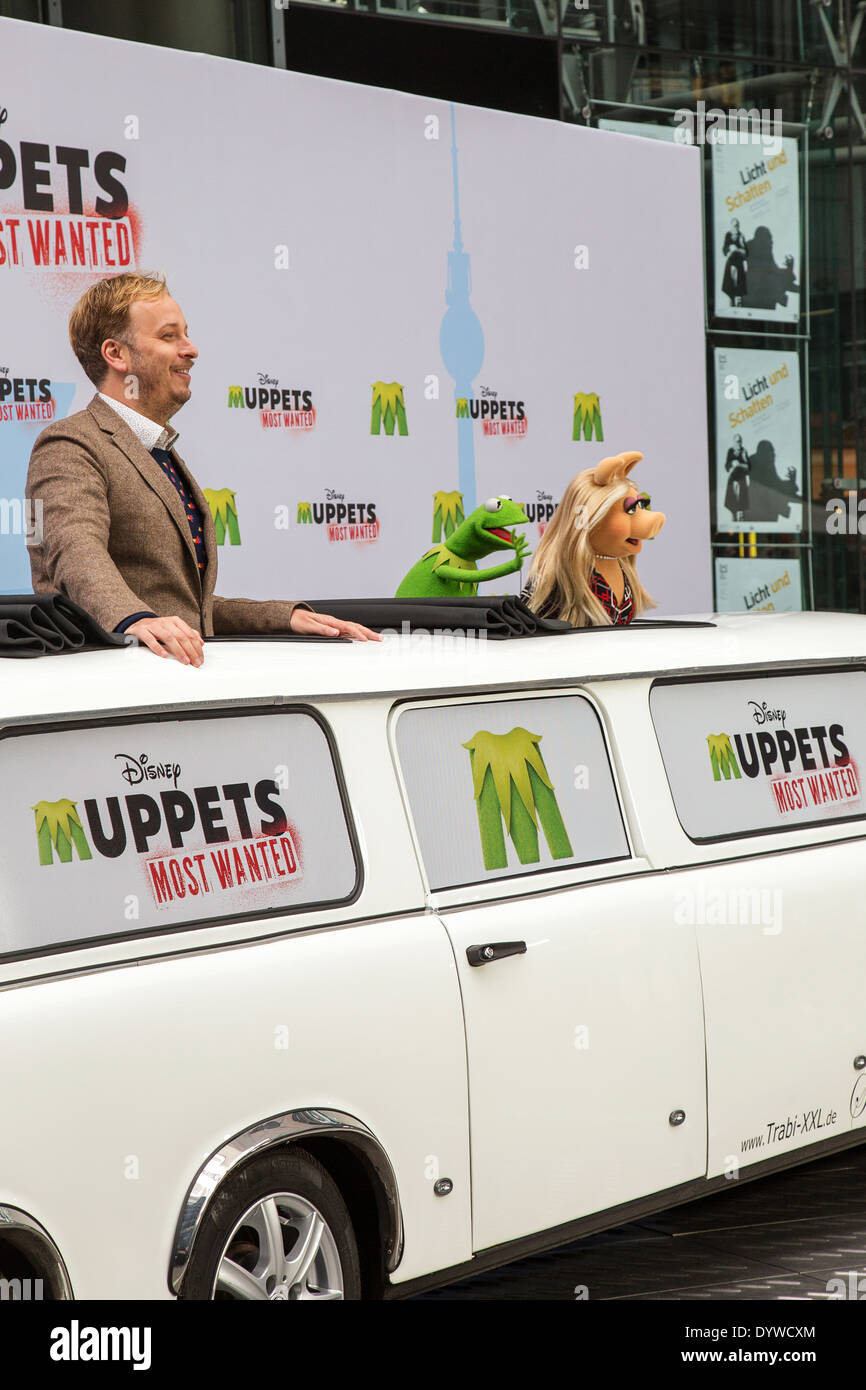 Cars movie disney hi-res stock photography and images - Alamy