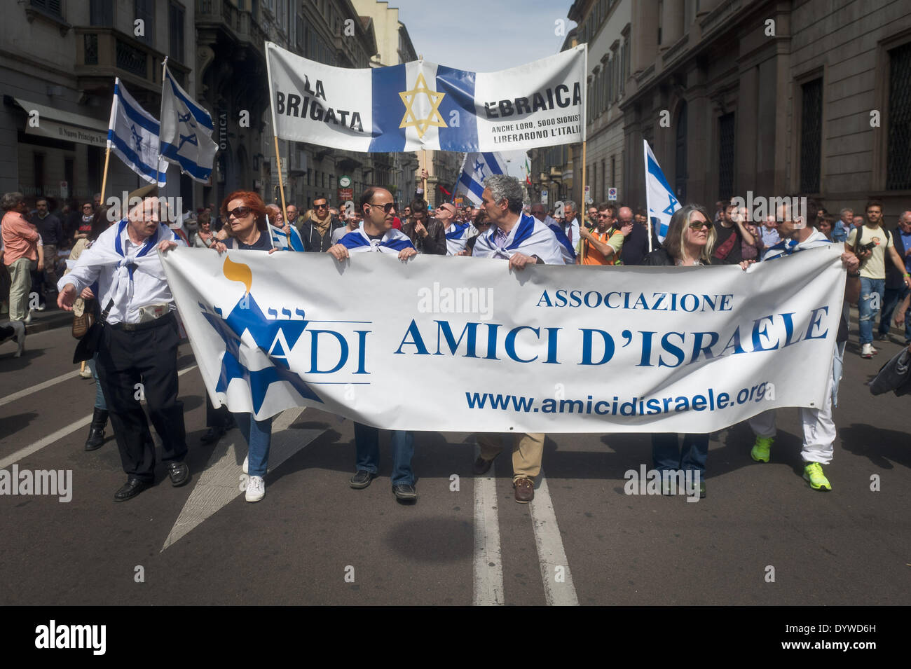 Milan, Italy. 25th Apr, 2014. The Israel friends during 25 April ...