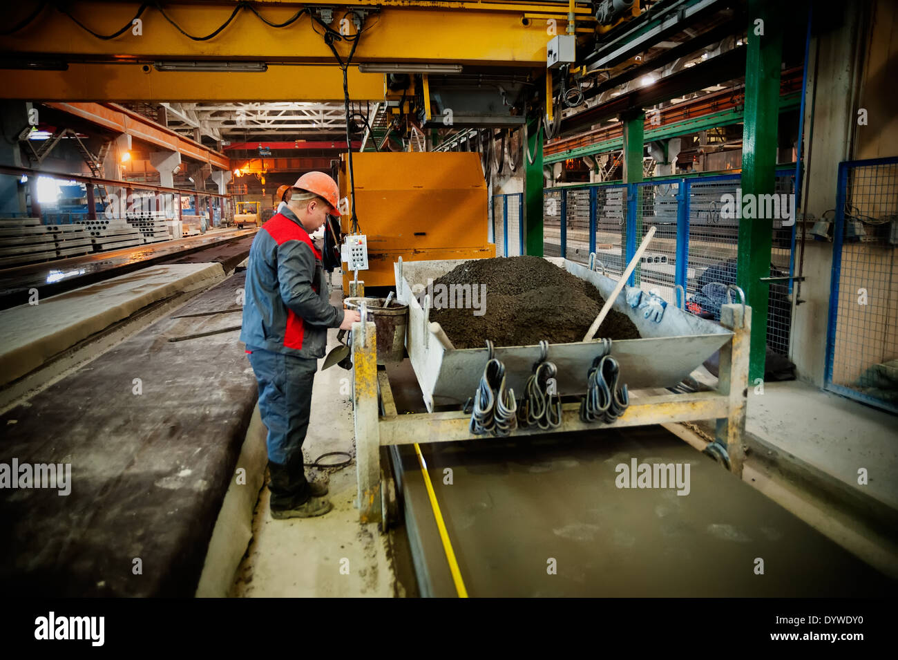 Concrete filling machine technology hi-res stock photography and images ...