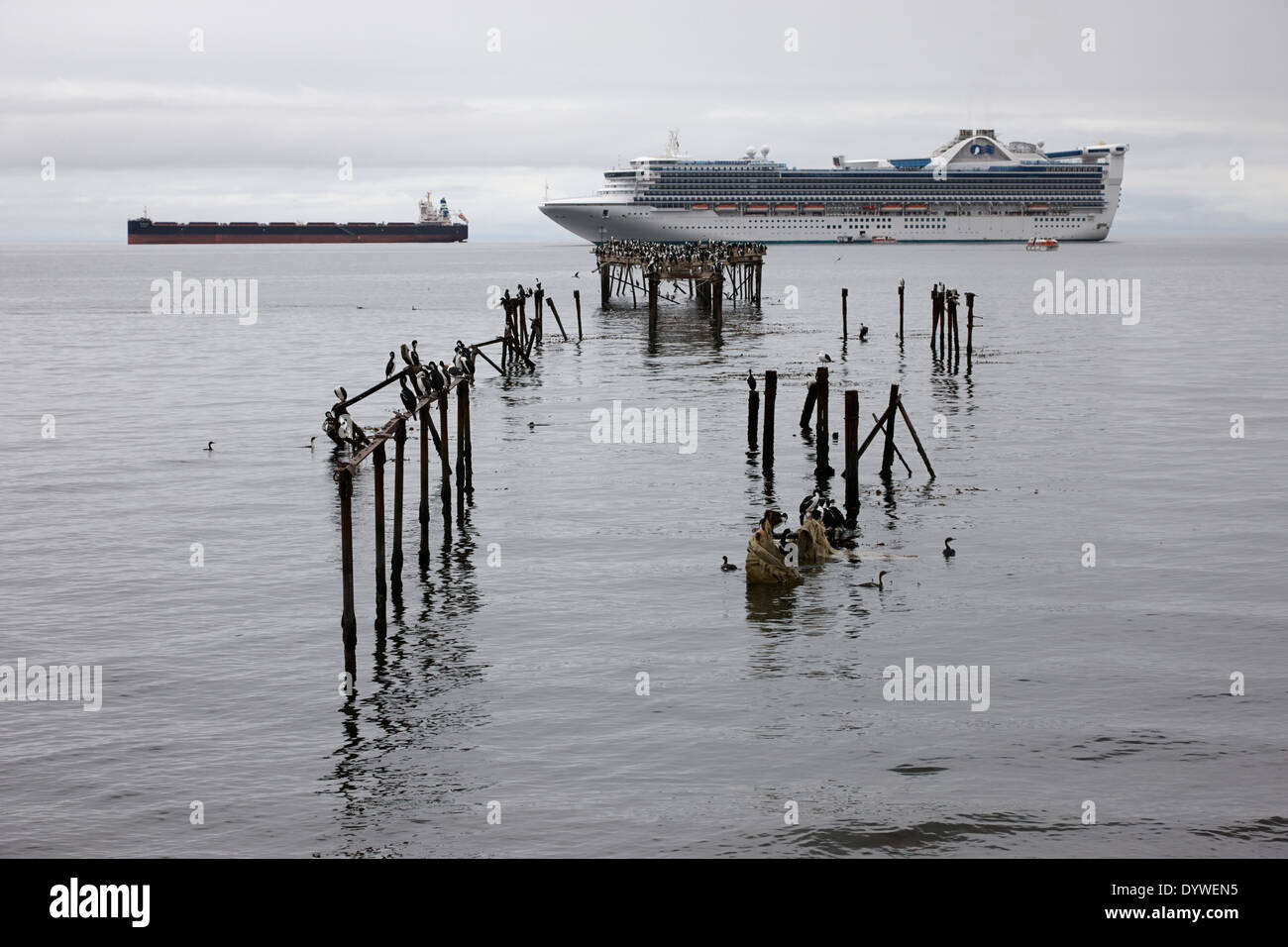 Old oil tanker ship hi-res stock photography and images - Alamy