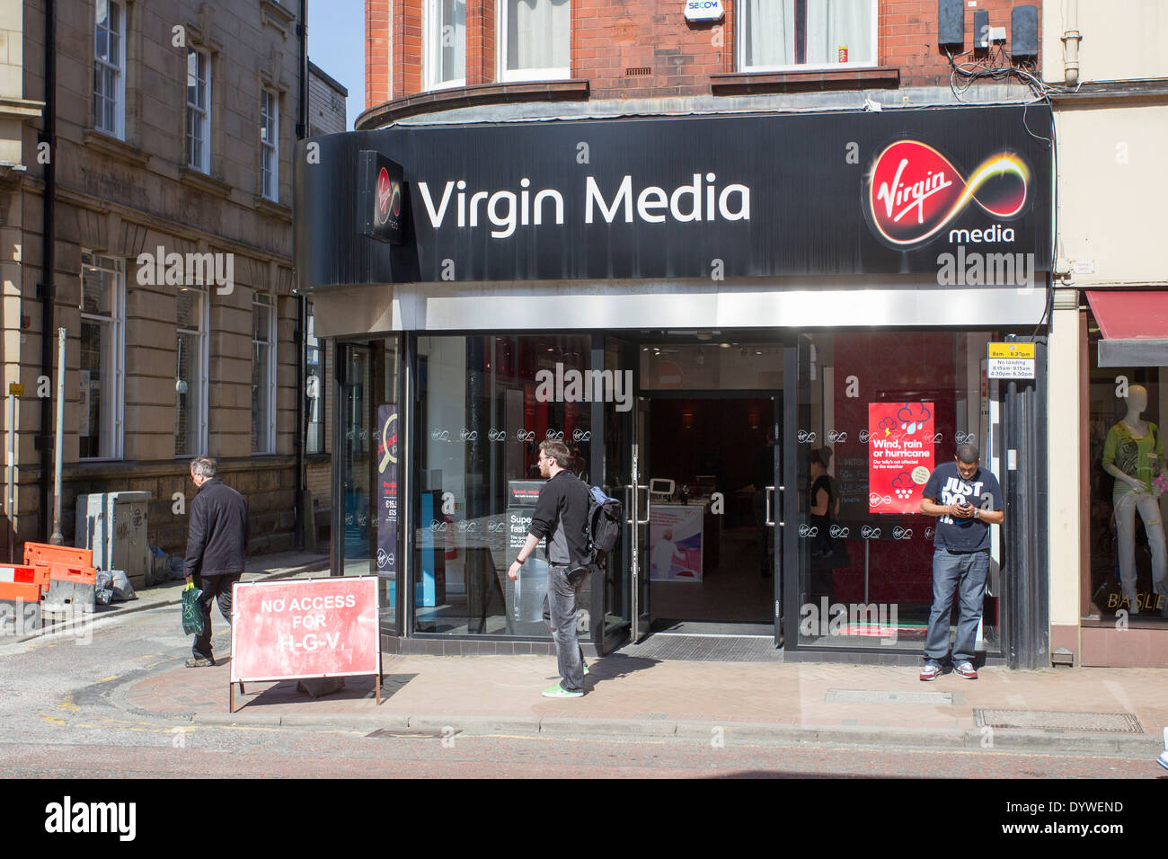Virgin media shop hi-res stock photography and images - Alamy