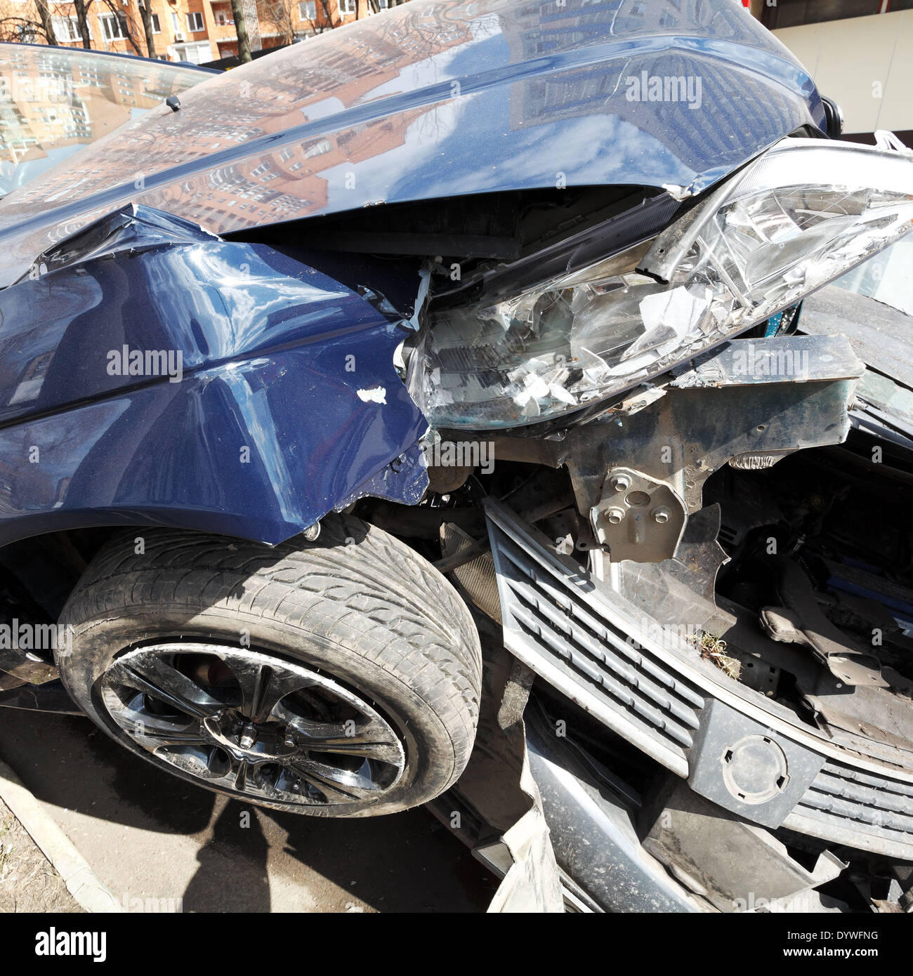 Car hoods hi-res stock photography and images - Alamy