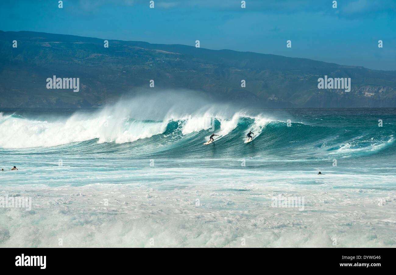 Surfers at the famous Hookipa Beach in the North shore of Maui Stock ...