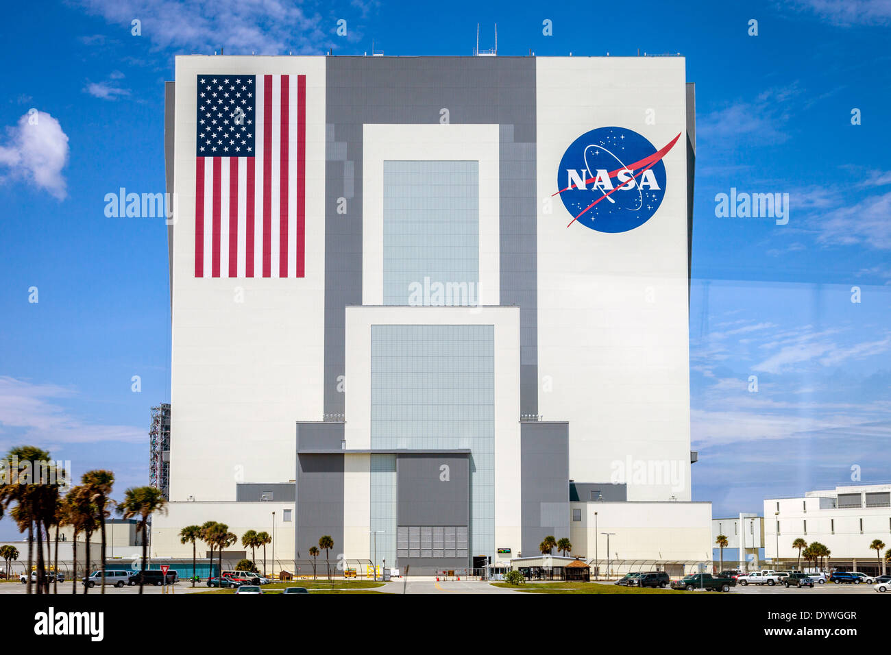 Vehicle assembly building hi-res stock photography and images - Alamy