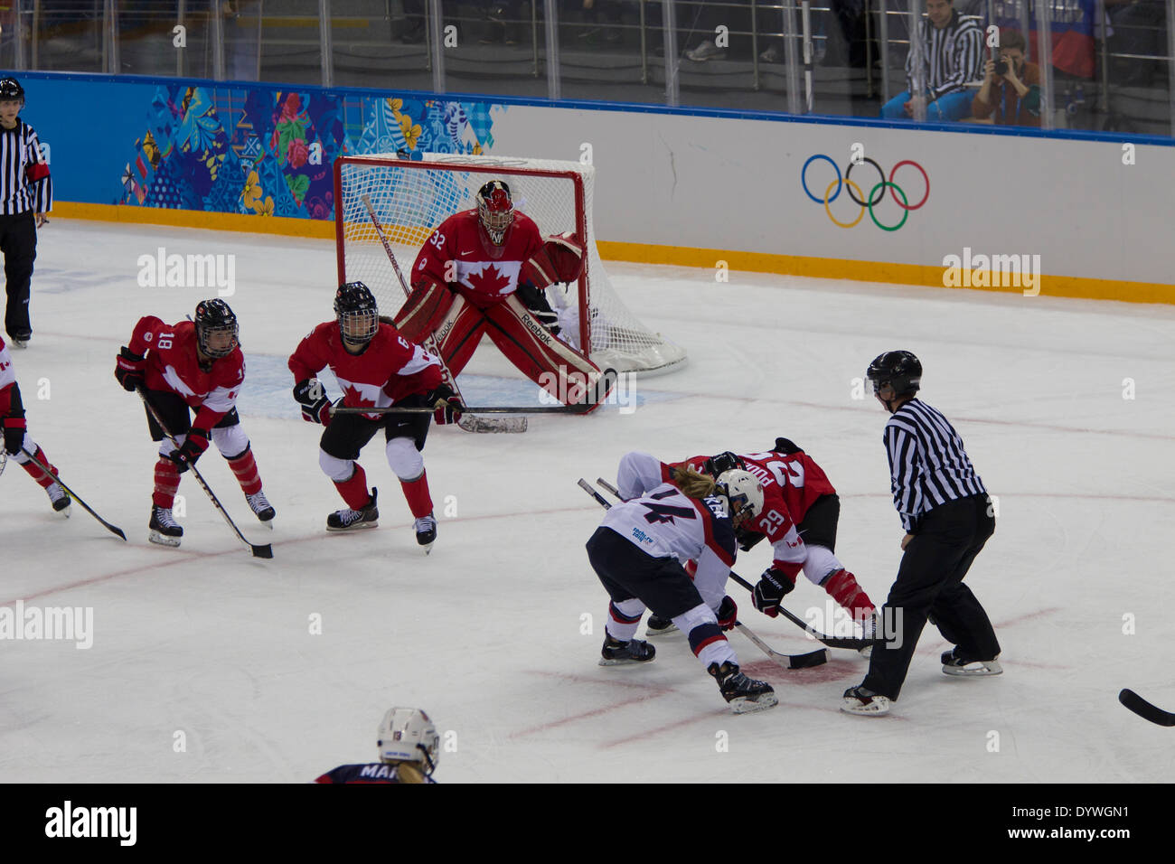 Charline Labonte Canadian goalie, USA-Canada Women's Ice Hockey at the ...