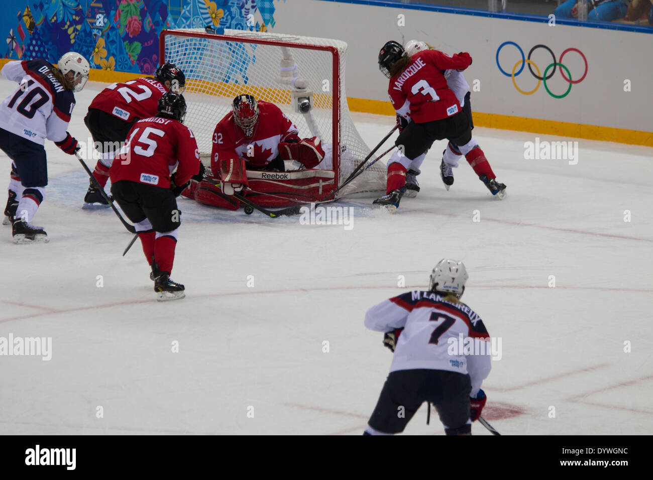 Canadian womens ice hockey team hi-res stock photography and images - Alamy