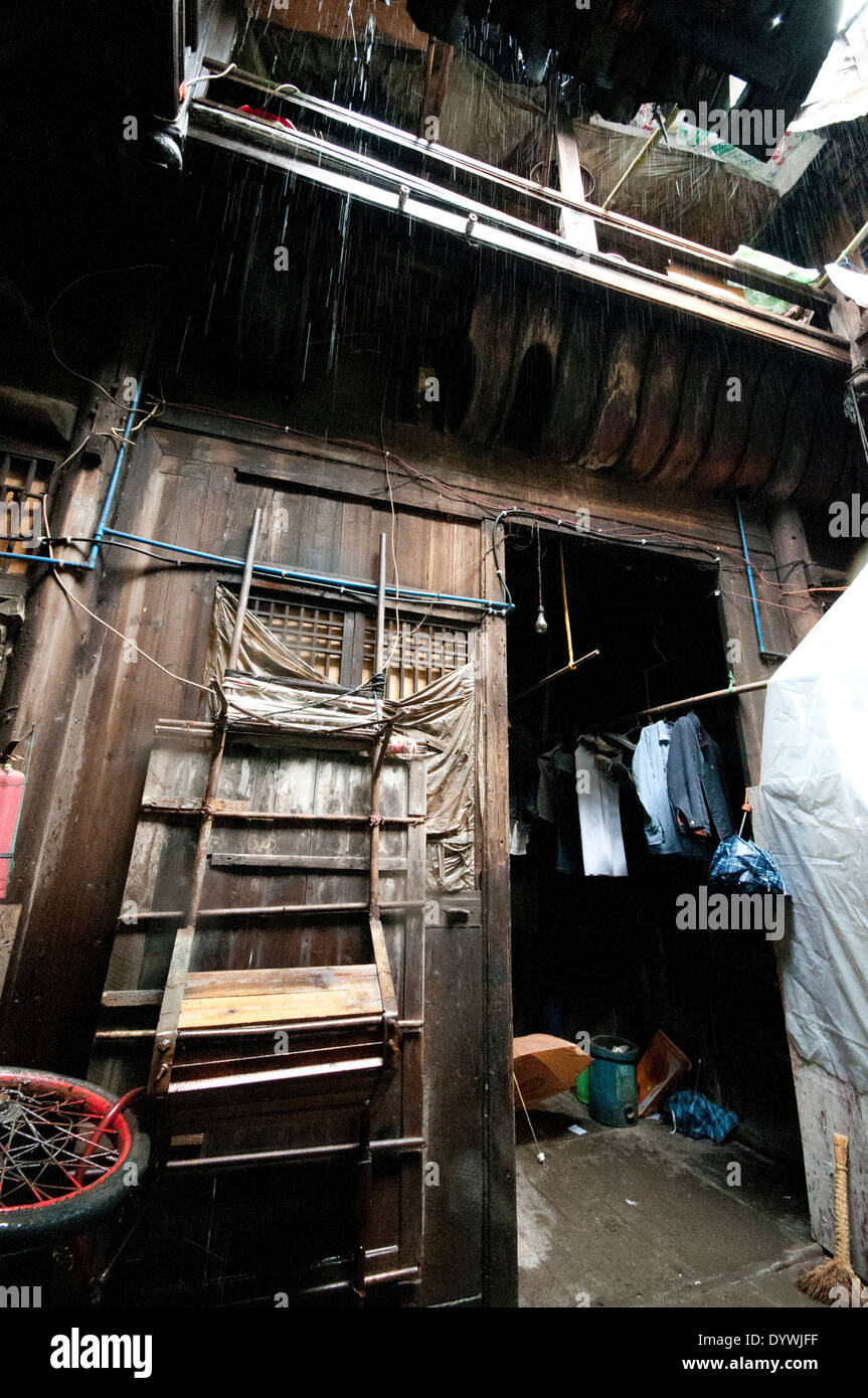 courtyard of hongjiang ancient town Stock Photo - Alamy