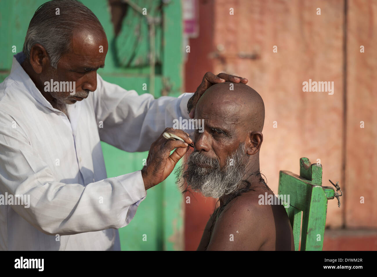 Hindu shave head hi-res stock photography and images - Alamy