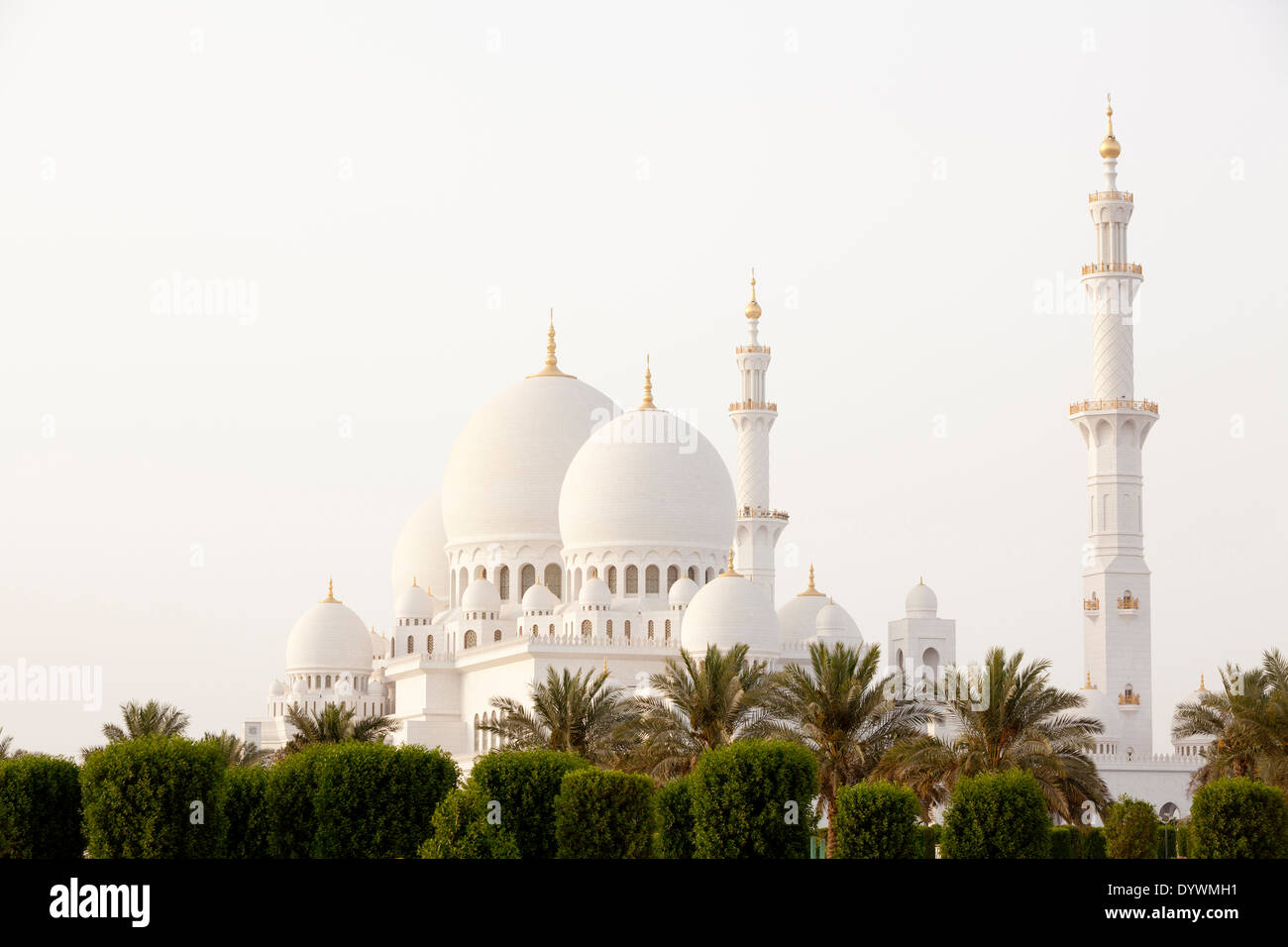 The Sheikh Zayed Grand Mosque in Abu Dhabi is the third largest mosque ...