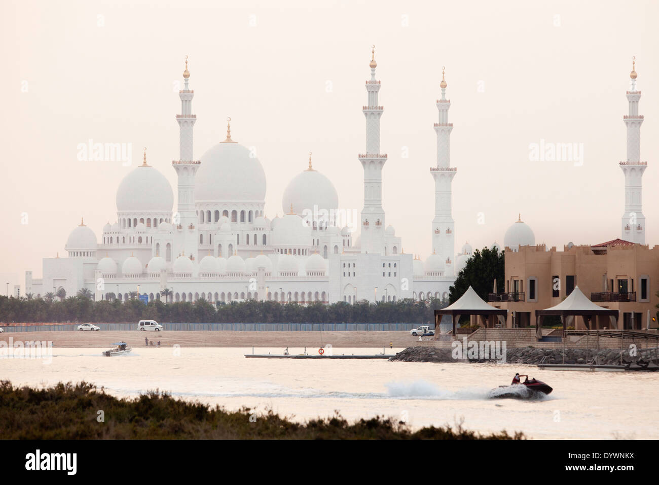 The Sheikh Zayed Grand Mosque in Abu Dhabi is the third largest mosque ...