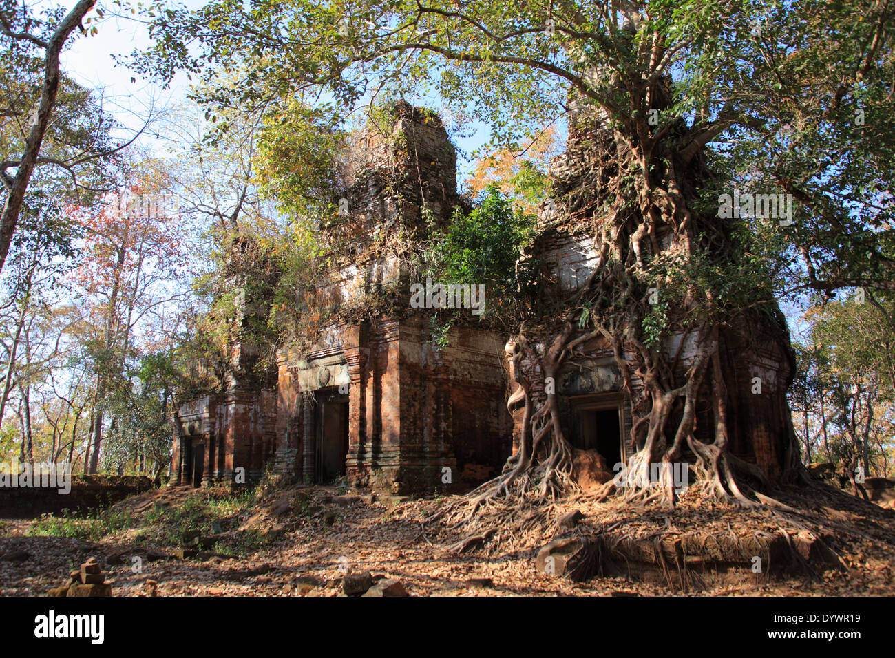 Koh ker temple cambodia hi-res stock photography and images - Alamy