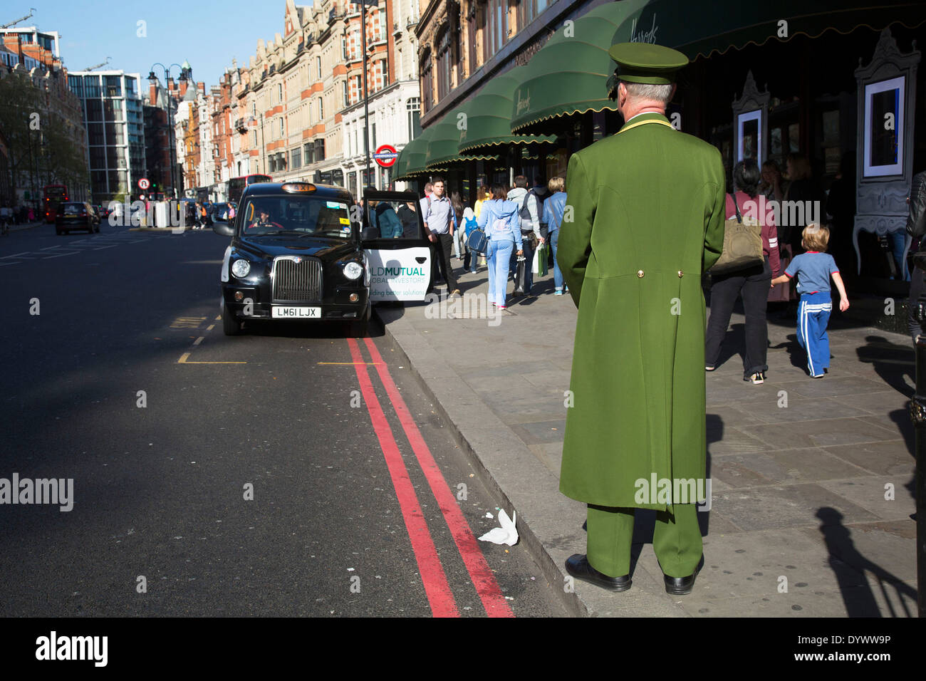 Harrods uniform hi-res stock photography and images - Alamy