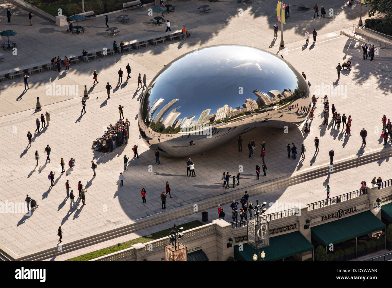 Cloudgate hi-res stock photography and images - Alamy