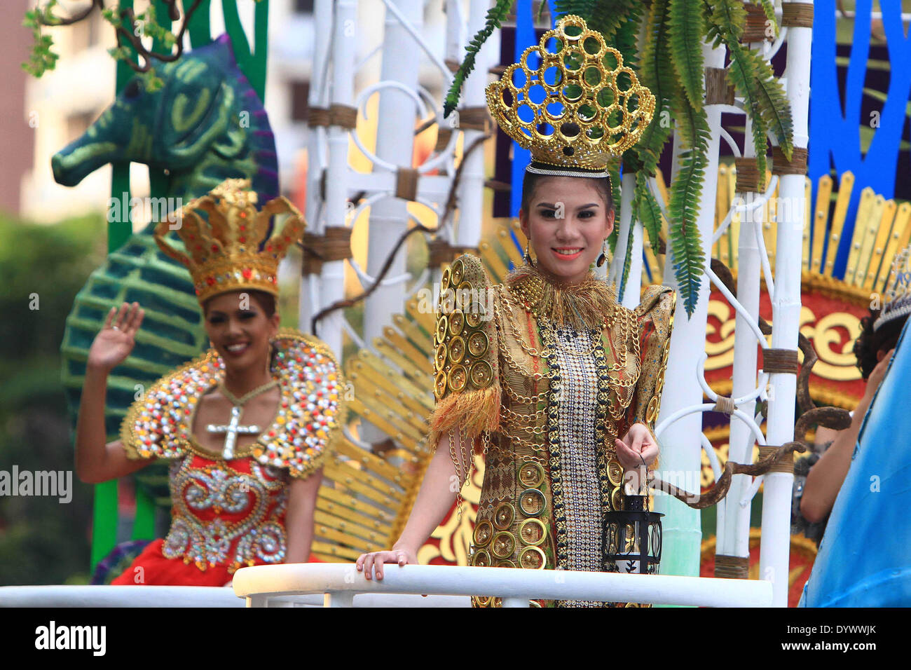Manila, Philippines. 26th Apr, 2014. Beauty pageant candidates pose ...