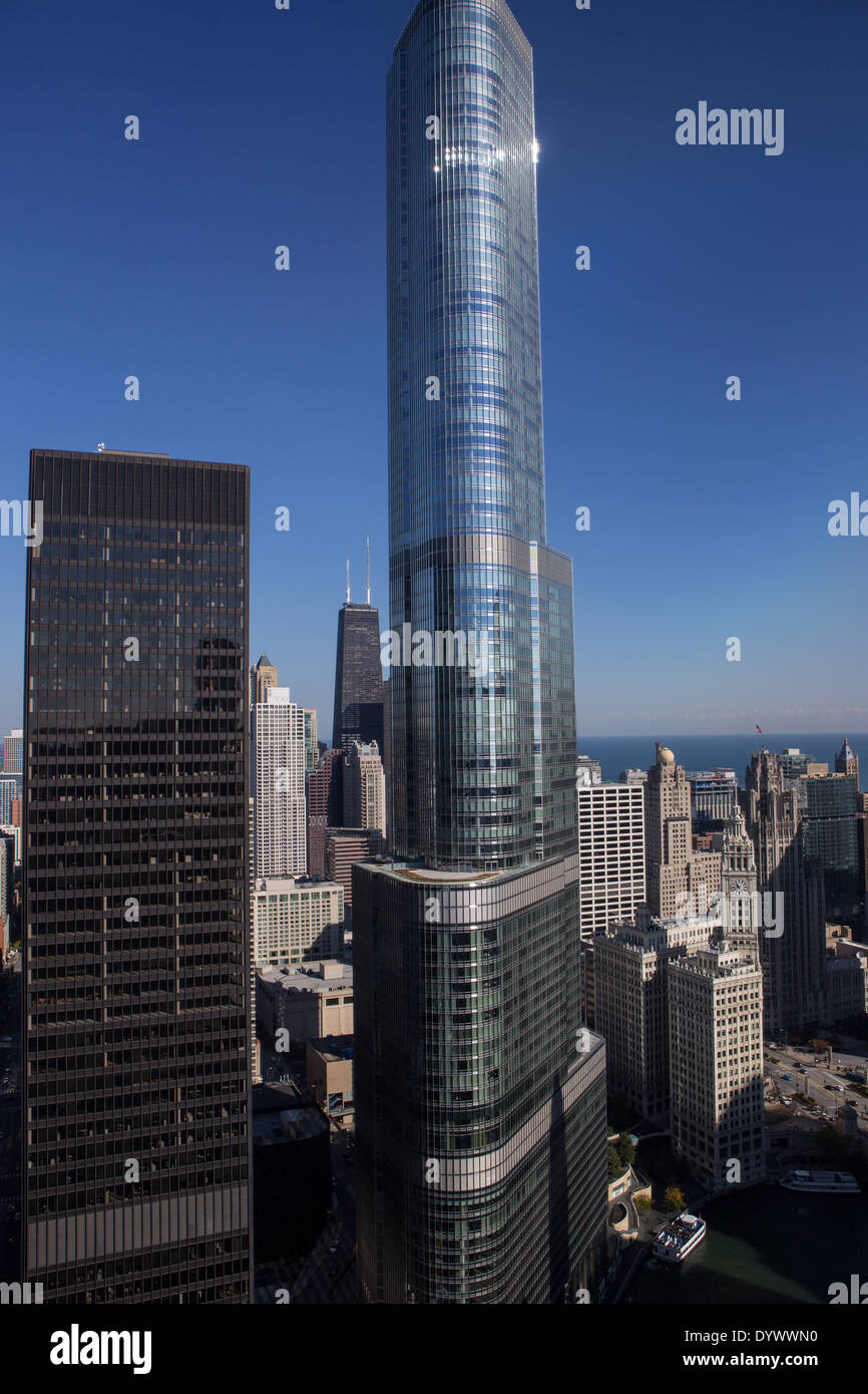 Trump International Hotel and Tower and 330 N. Wabash building in ...