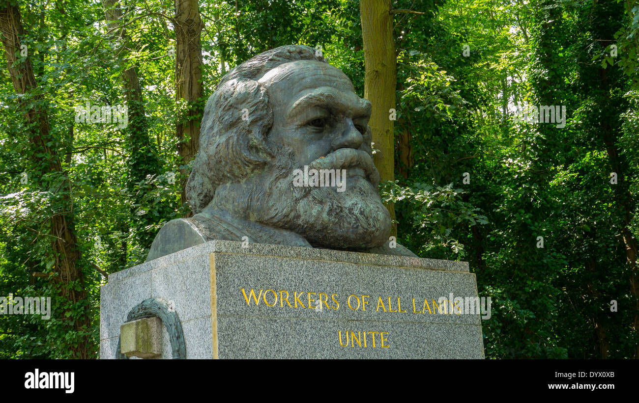 Karl marx gravestone highgate cemetery hi-res stock photography and ...
