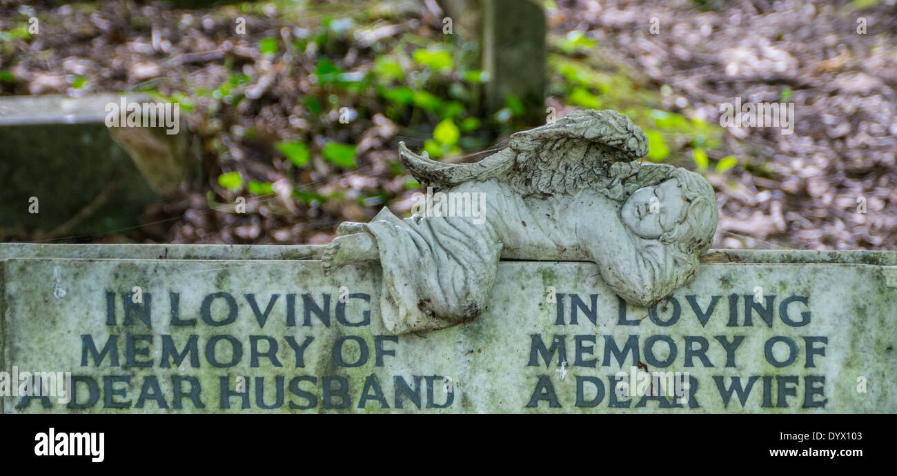 Highgate cemetery london hi-res stock photography and images - Alamy
