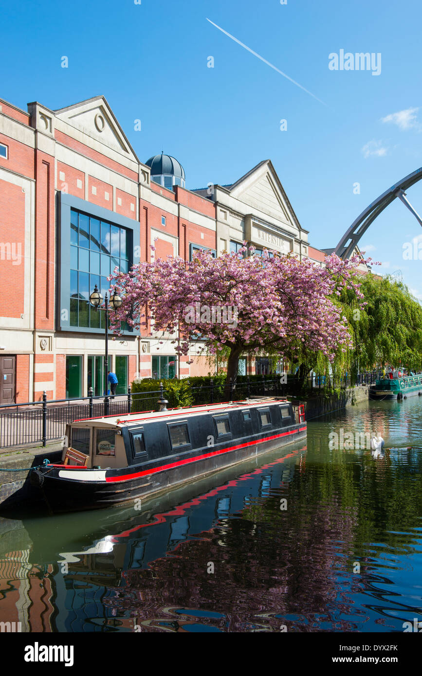 The River Witham and Empowerment Sculpture in Lincoln City Centre ...