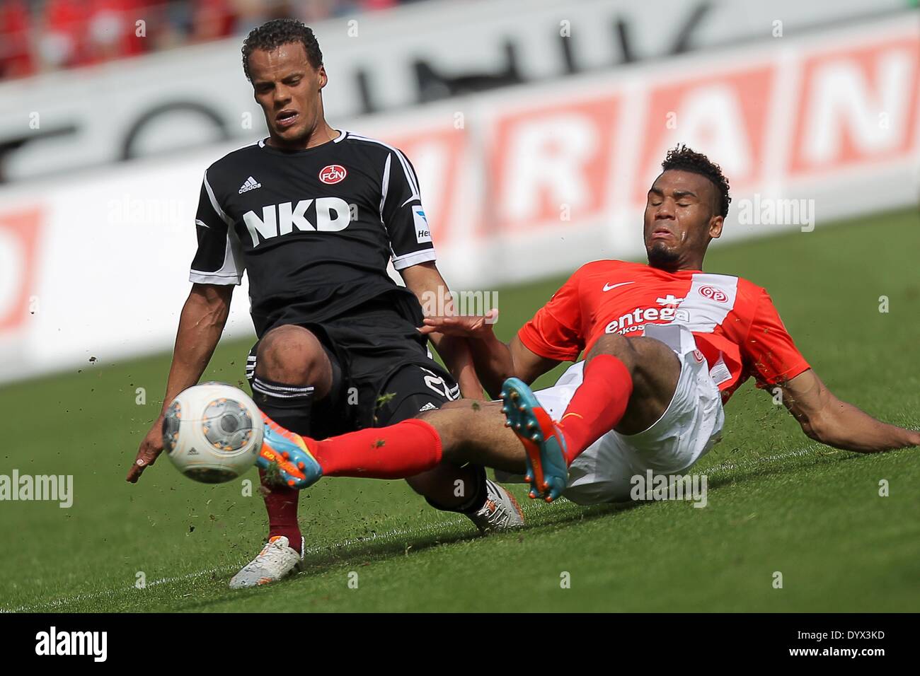 Mainz, Germany. 26th Apr, 2014. Mainz' Maxim Choupo-Moting (R) and ...