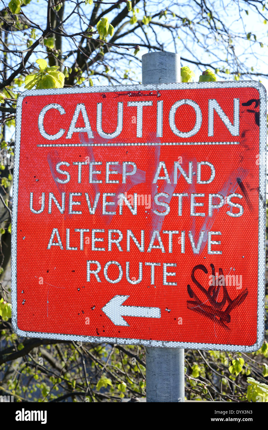 Steep sign symbol warning dangerous hi-res stock photography and images ...