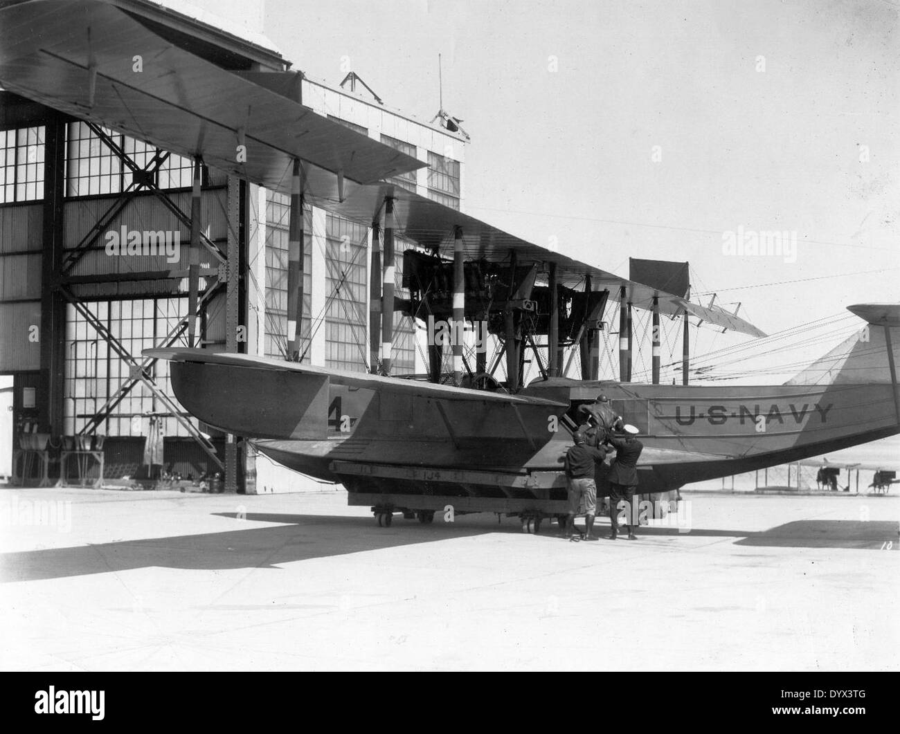 The Curtiss F-5L was a naval reconnaissance seaplane used by the U.S ...