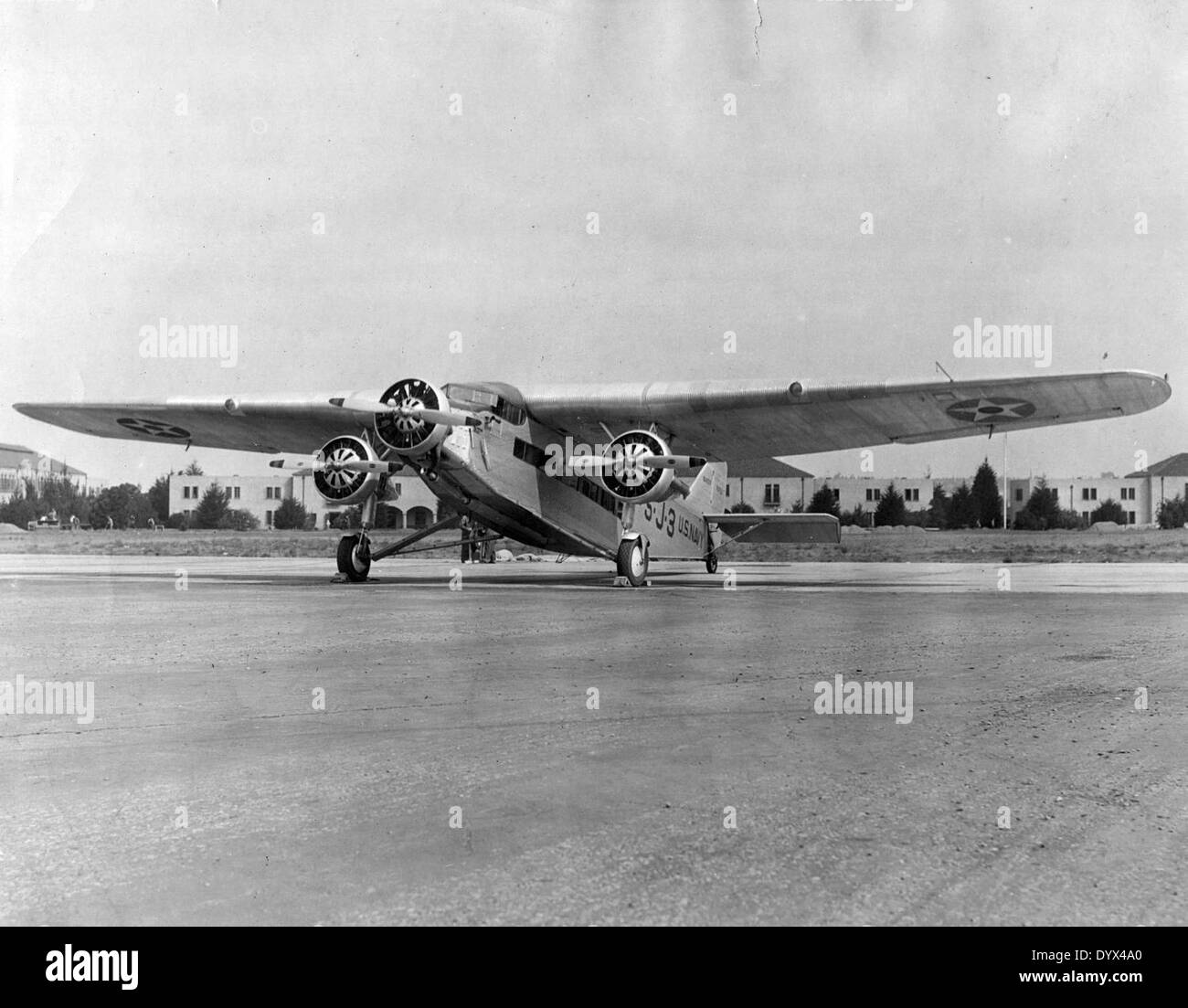 The Ford JR-3 was a civilian amphibious aircraft used in the 1920s ...