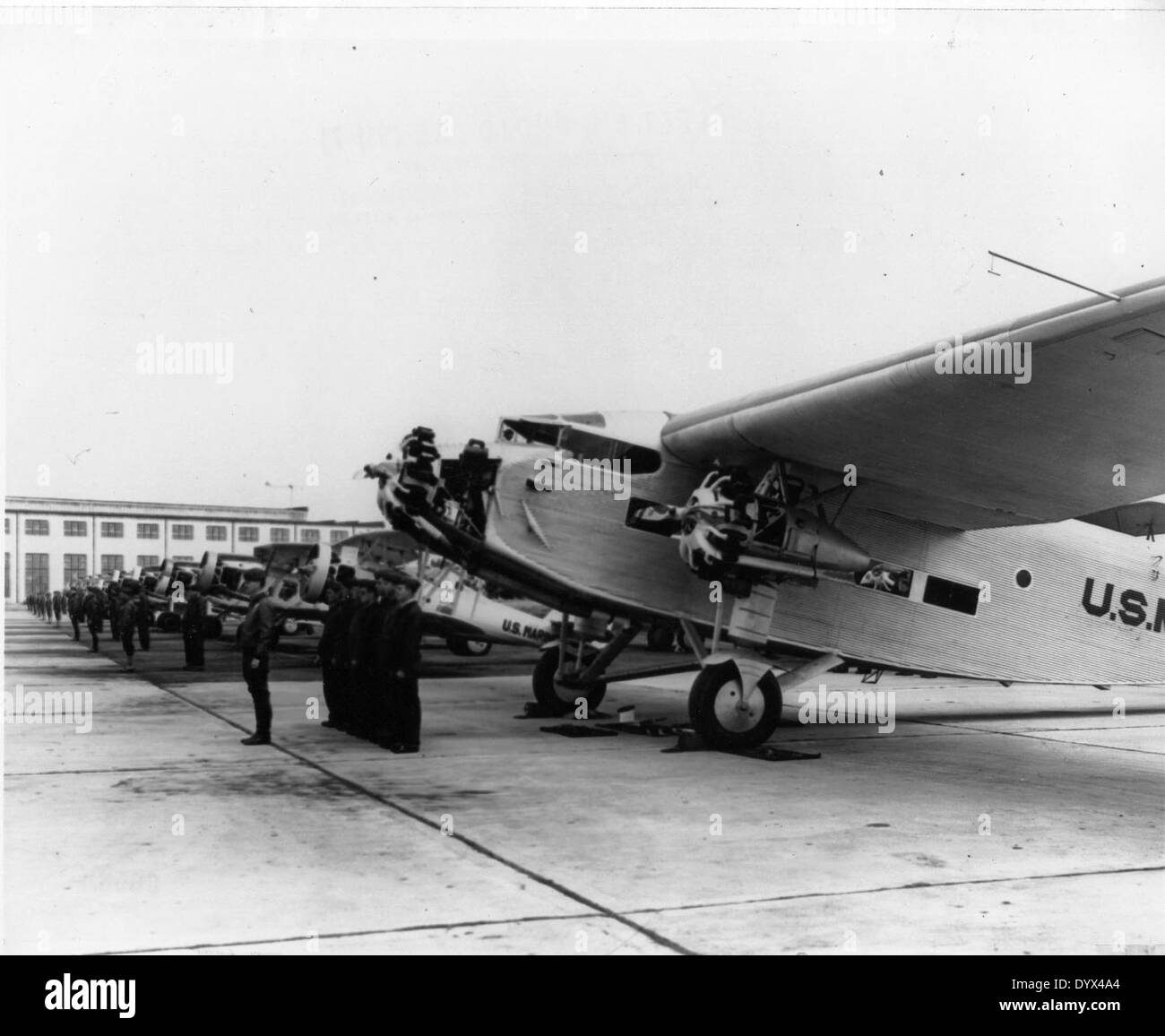Marine corps reconnaissance aircraft hi-res stock photography and ...