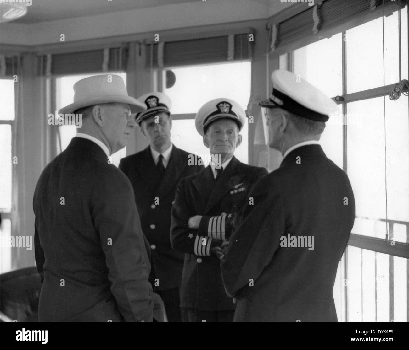 Secretary two men in Black and White Stock Photos & Images - Alamy