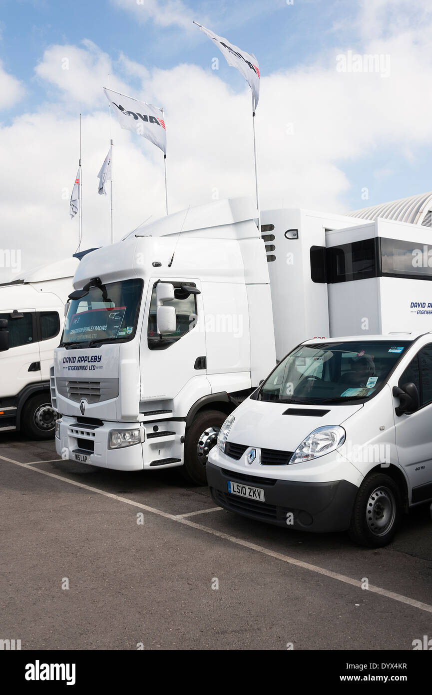 Car transporter lorry hi-res stock photography and images - Alamy