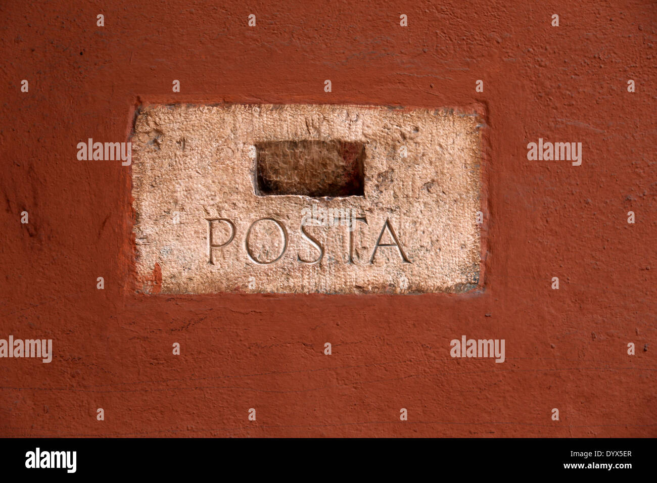Vintage post box Stock Photo - Alamy