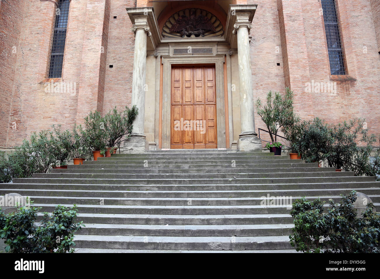 Church step steps hi-res stock photography and images - Alamy