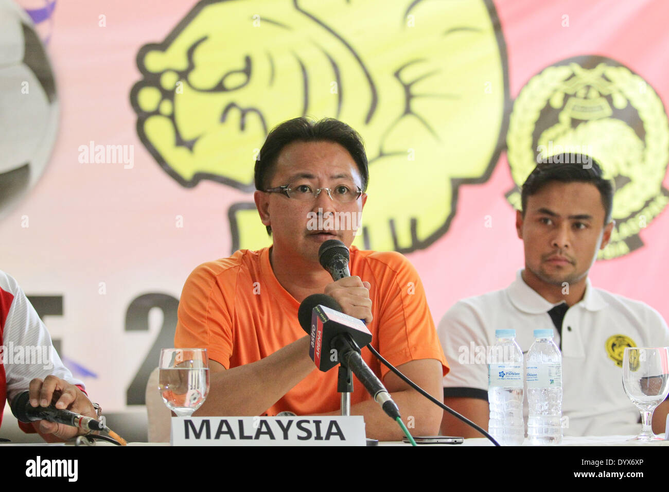 Cebu, Philippines. 26th Apr, 2014. Malaysia's head coach Datuk Ong Kim ...