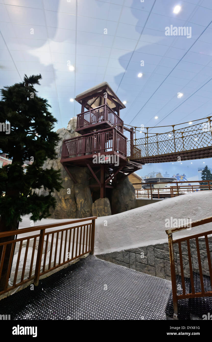 Rope bridge in the Ski Dubai indoor resort in the Mall of Emirates ...