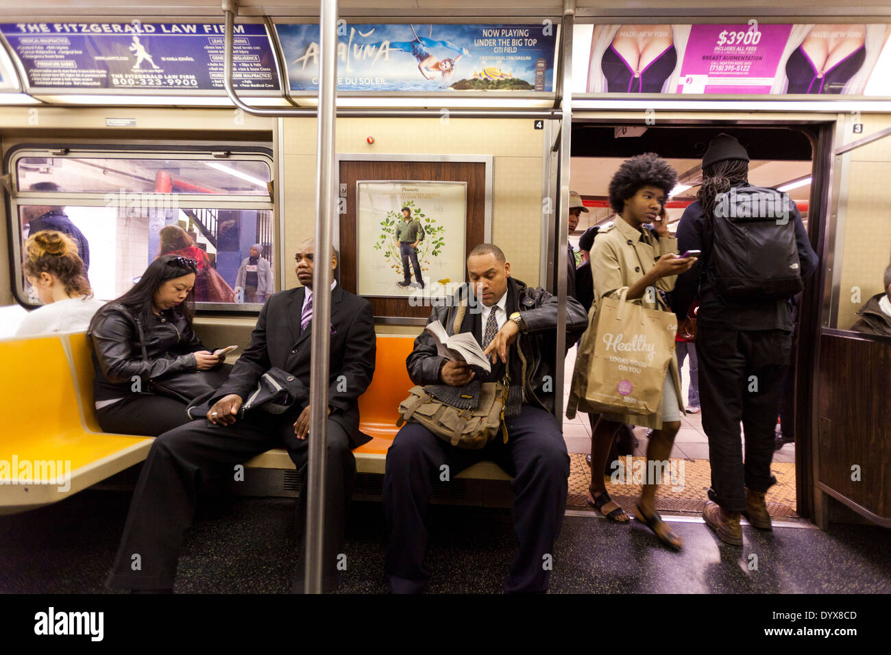 F train to Manhattan, Manhattan, New York City, New York Stock Photo ...
