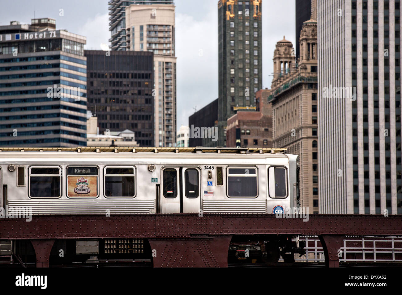 Commuter rail bridge chicago hi-res stock photography and images - Alamy