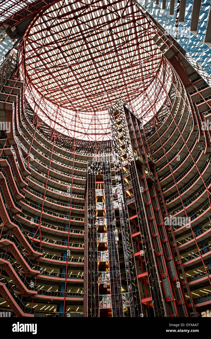 The james r thompson center hi-res stock photography and images - Alamy