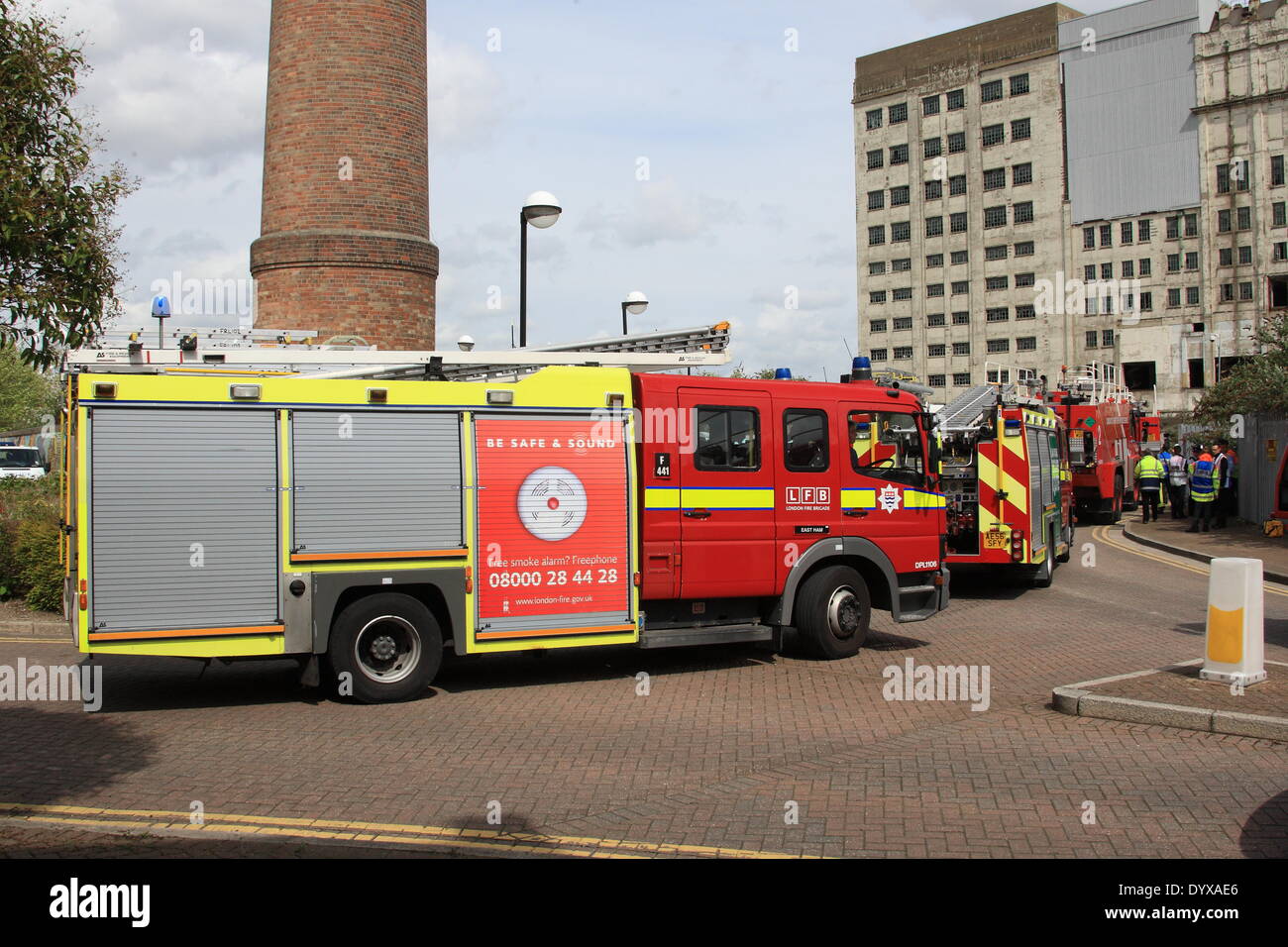 London city airport fire rescue hi-res stock photography and images - Alamy