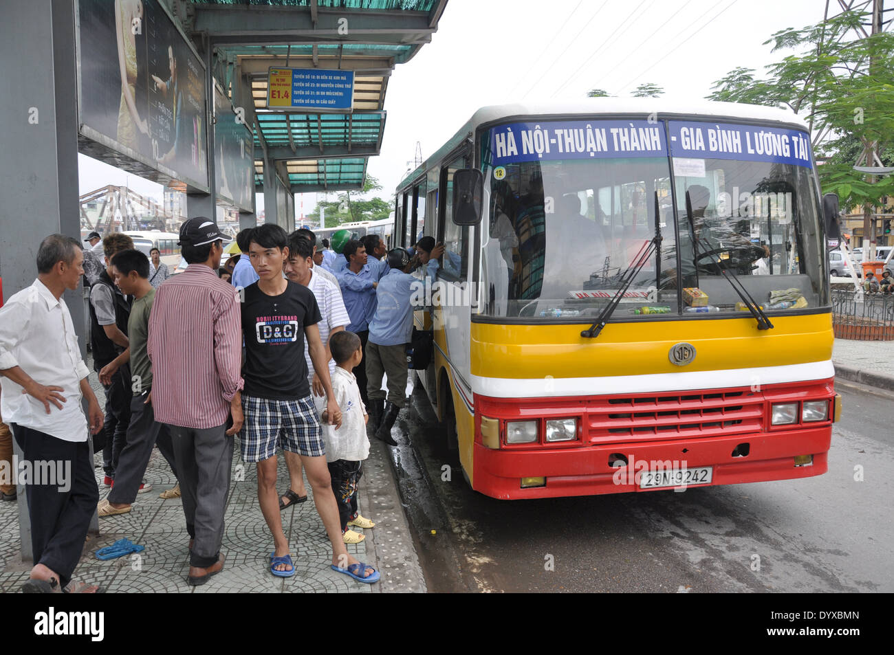 Bus hanoi public transport vietnam hi-res stock photography and images ...