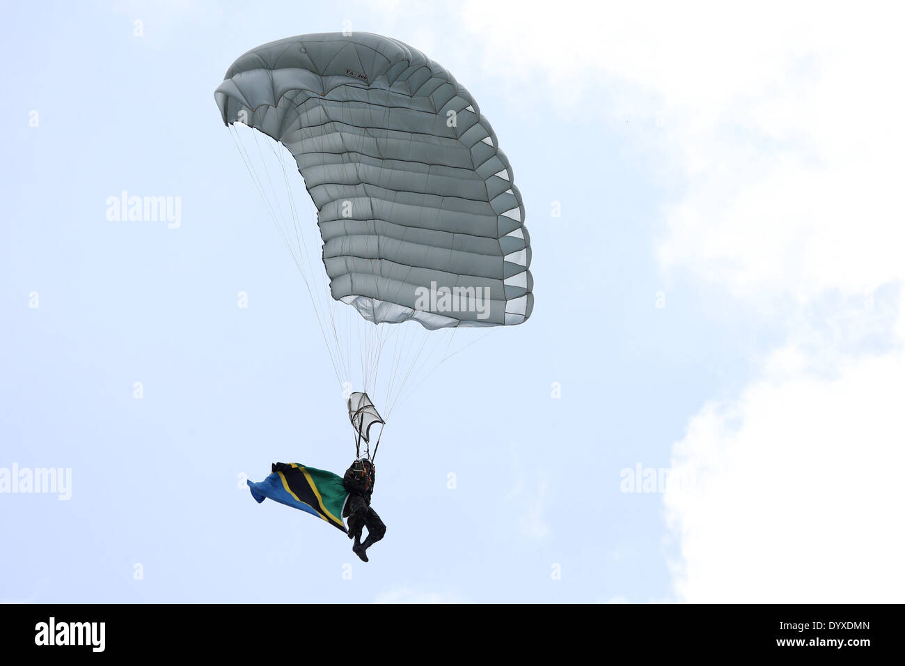 Dar Es Salaam, Tanzania. 26th Apr, 2014. Soldiers parachute the parade ...