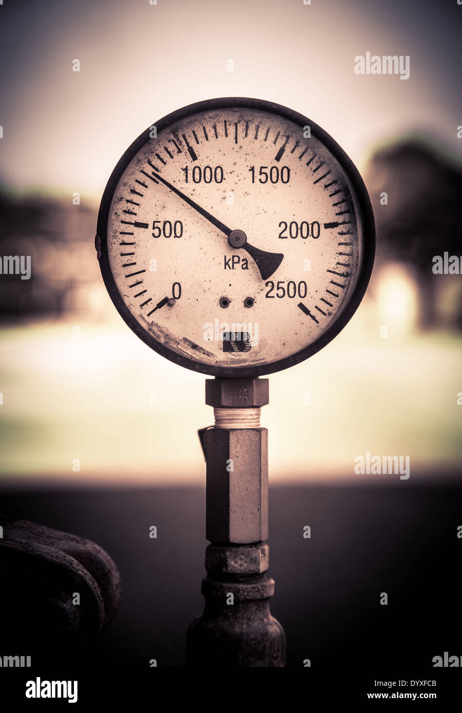 Old pressure gauge hi-res stock photography and images - Alamy