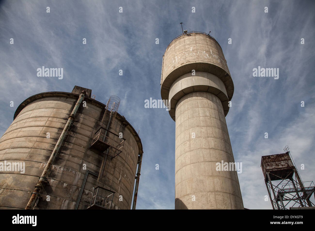 Concrete old water tank hi-res stock photography and images - Alamy