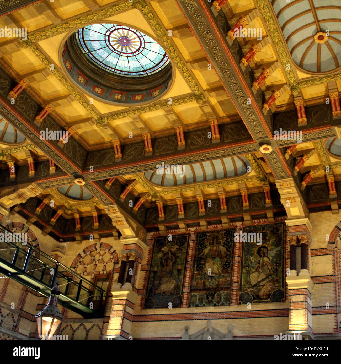 Old railway train stations hi-res stock photography and images - Alamy
