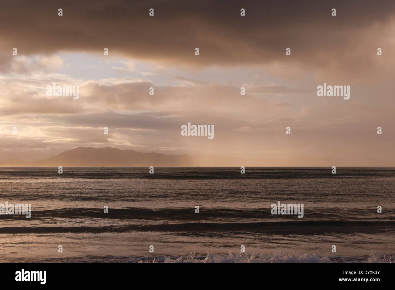 Rain falling on ocean waves hi-res stock photography and images - Alamy
