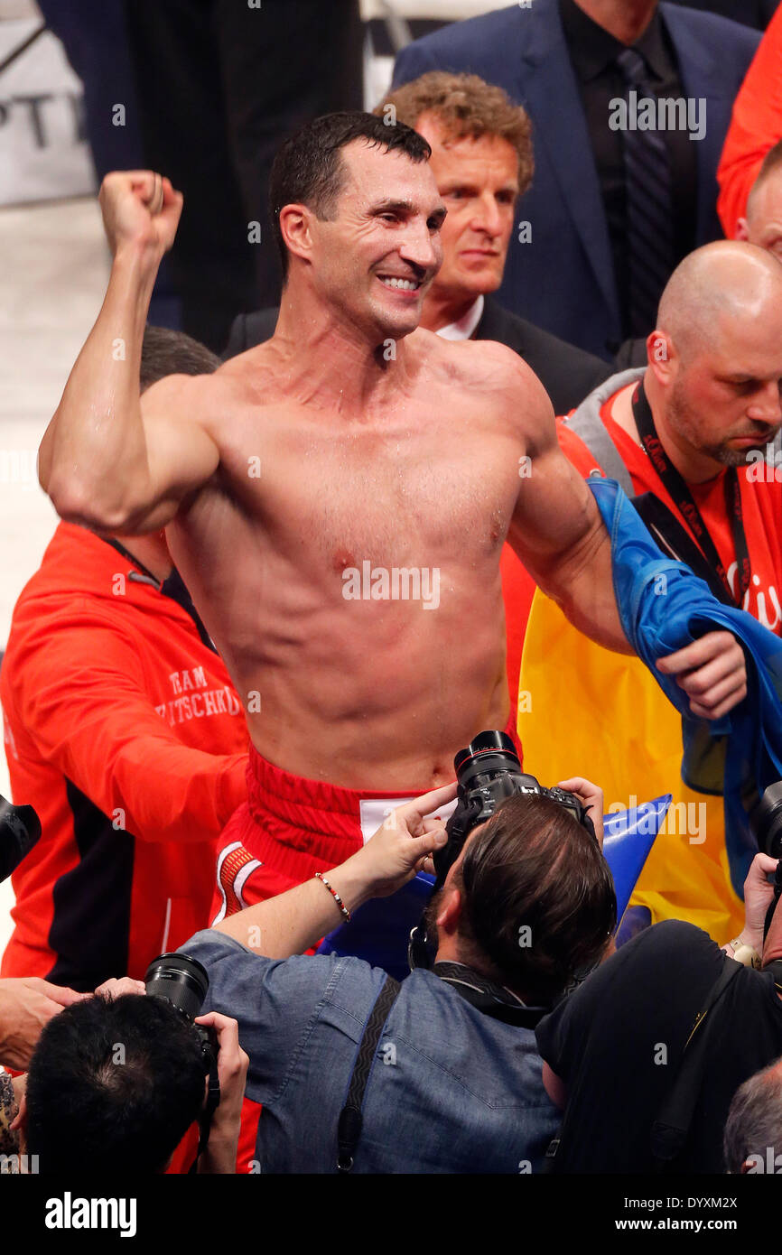 Pro boxing hi-res stock photography and images - Alamy