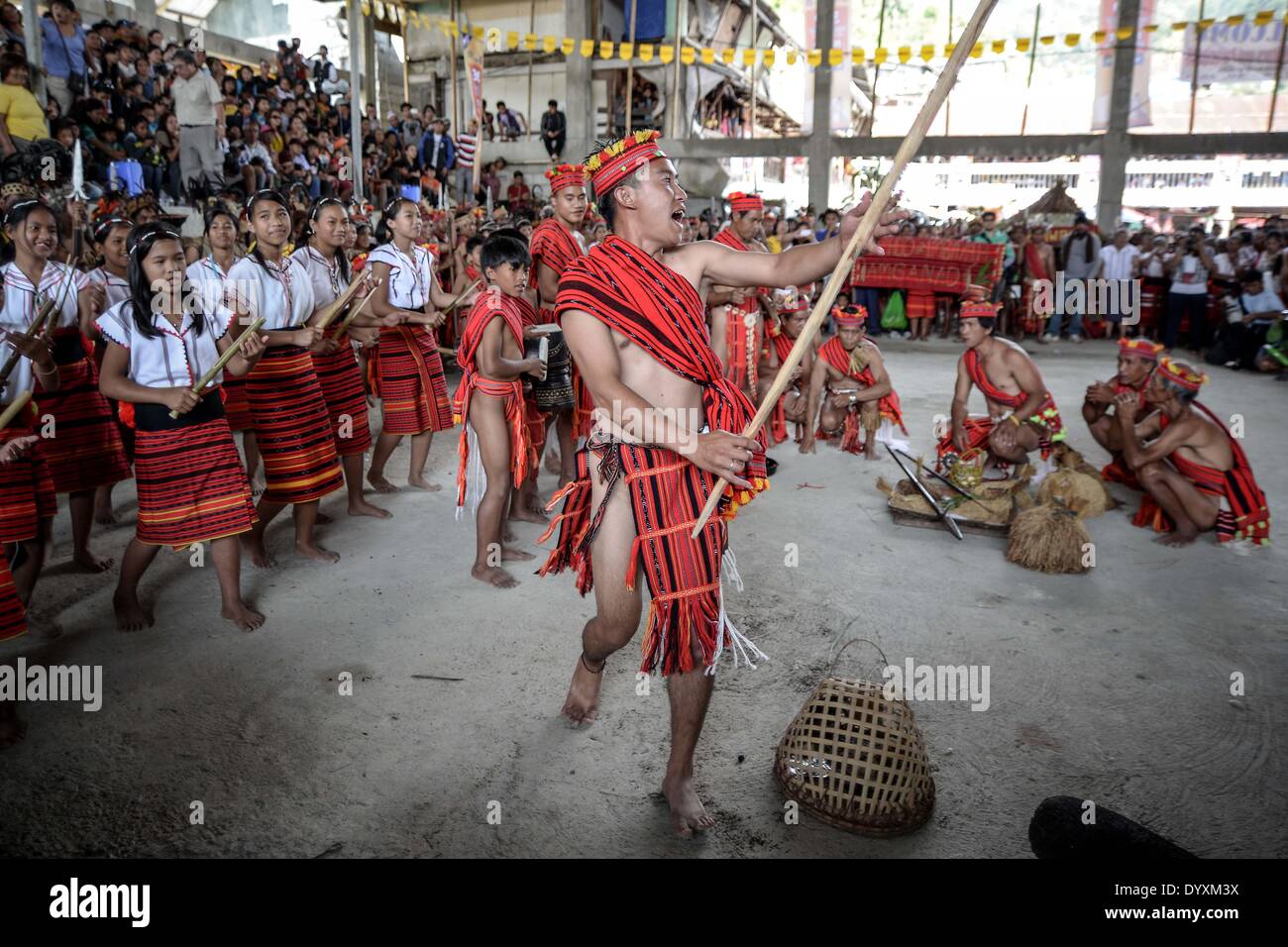 Banaue, Philippines. 27th Apr, 2014. Ifugao tribesmen perform a ritual ...