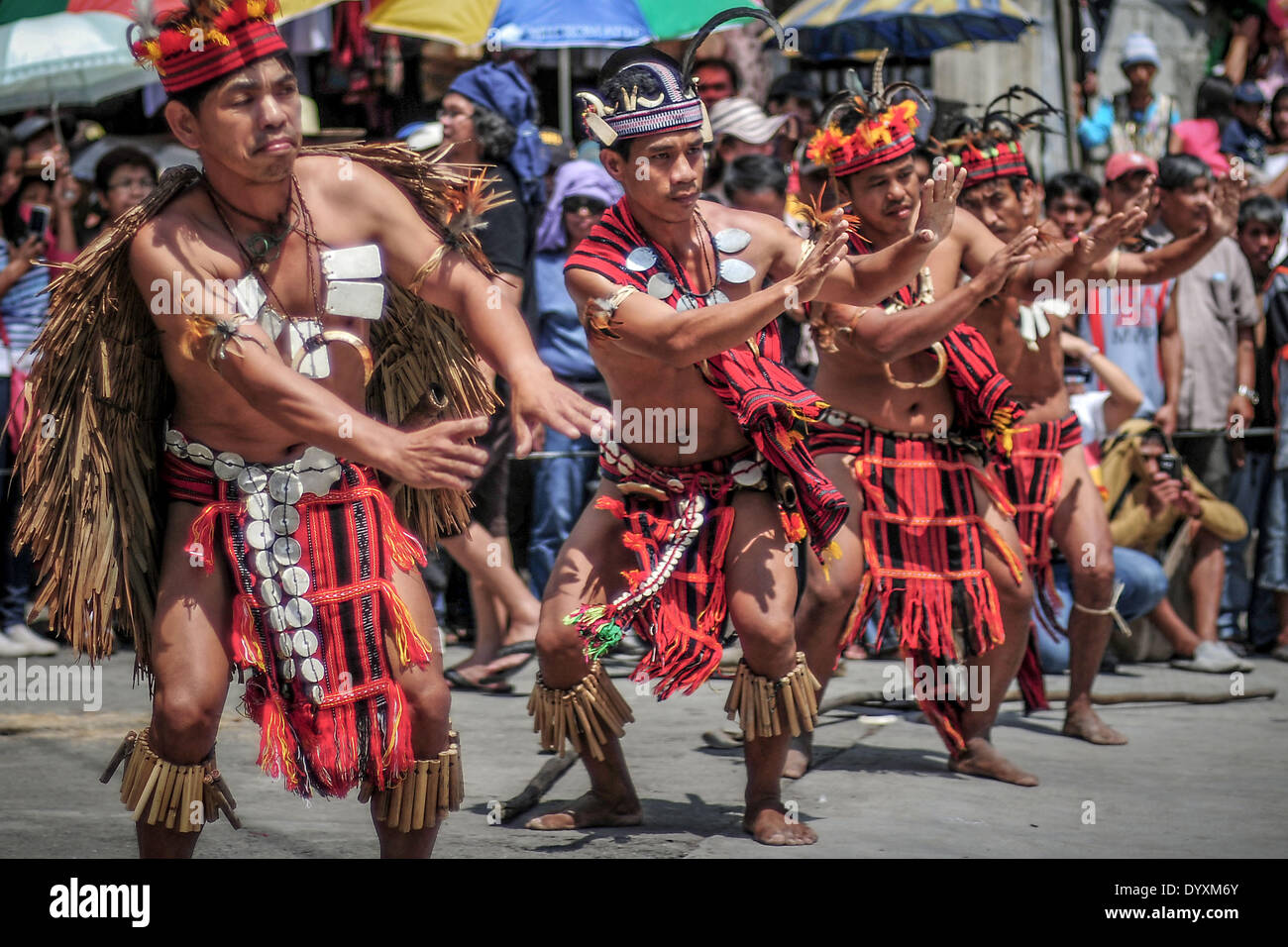 Banaue, Philippines. 27th Apr, 2014. Ifugao tribesmen perform a ritual ...