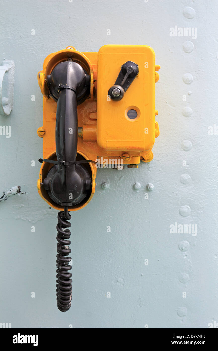 Yellow emergency phone hi-res stock photography and images - Alamy